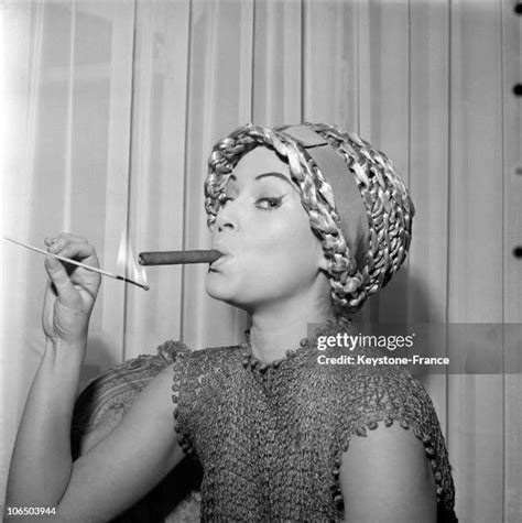 Cigar Actress Photos And Premium High Res Pictures Getty Images