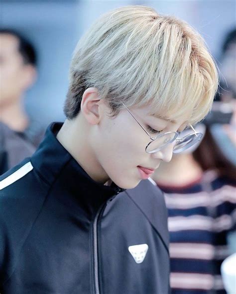 Seventeen에 있는 핀