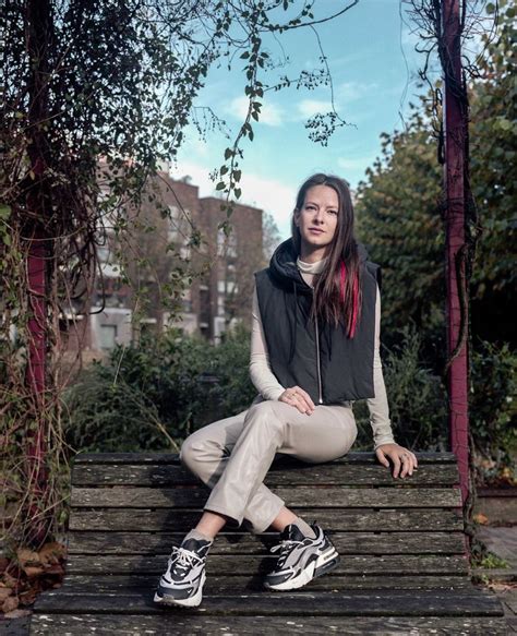 Zangeres Cato Van Dijck Waardeert De Rust In ‘haar Chassébuurt ‘in Mijn Huis Kan Het Muisstil