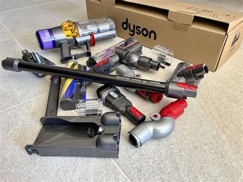 Вертикална прахосмукачка Dyson V15 Detect Absolute гр. Пловдив ...