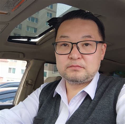 Батсүхийн Г Занабазарын мутрын дардас Эрт үеэс Дорно дахины их мэргэдийн гарын алга болон