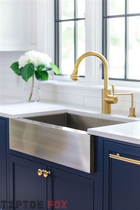 10 Stainless Steel Farmhouse Sink Ideas That Give Your Kitchen A