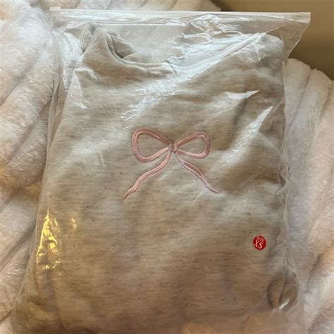 Garizi Tops Garizi Pink Ribbon Hoodie Poshmark