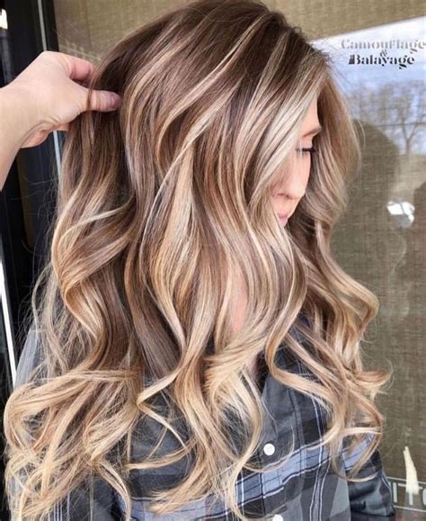 30 Honey Blonde Hair Ideas To Revamp Your Style Hair Adviser Honey