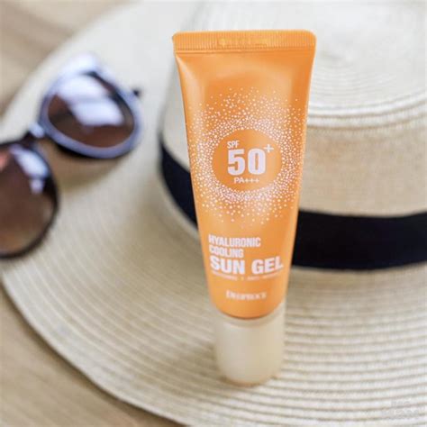 Освежающий солнцезащитный крем Deoproce Hyaluronic Cooling Sun Gel SPF ...