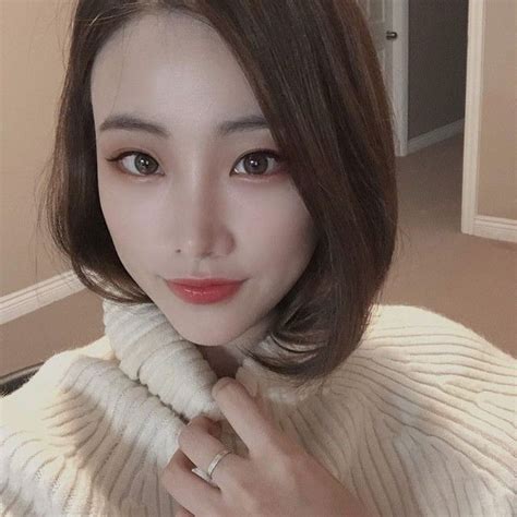 Potret Youtuber Yang Berhenti Jadi Member Girlband Karena Nyawanya