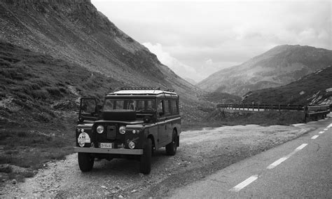British Classic Car Meeting St. Moritz The «Safari Rally» leads from St ...