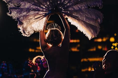 Flutter And Flirt Feather Fans Burlesque Hall Of Fame