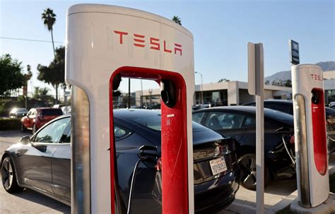 테슬라 로보택시 공개 하루 앞두고2차전지주 숨고르기 한국경제