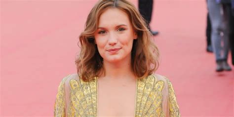 Ana Girardot Sublime Et Sensuelle En Couverture Du Magazine Lui Marie Claire