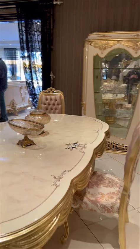 მისაღები ოთახის კომპლექტი Klas 2023 წლის კოლექციიდან არის შემოთავაზებული და მალე დაამშვენებს