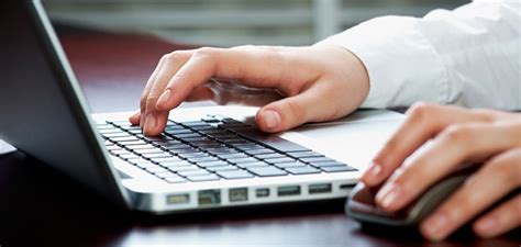 Laptop Use Can Endanger Your Fertility In As Babe As 10 Minutes