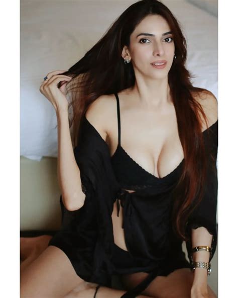 Aditi Vats Is The Epitome Of Sex 😍 Rindiancelebscenes