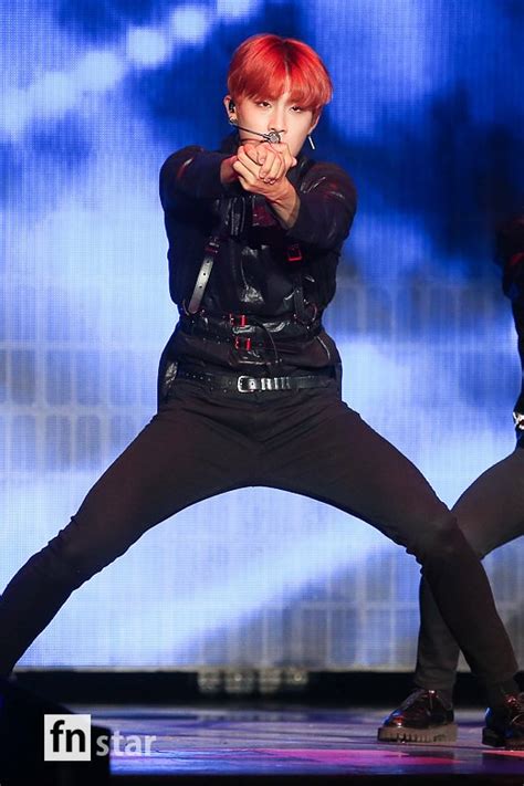 포토 Ab6ix 박우진 ‘열정을 한곳에 모아서 Fn스타