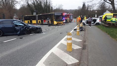 Zwaar Ongeval Tussen Bus En Twee Wagens In Overijse Twee Gewonden 20