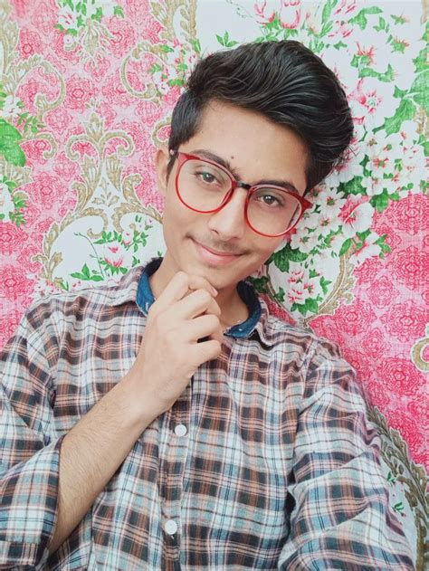 Muhammad Hashim My Pictures Cat Eye Glass Picture