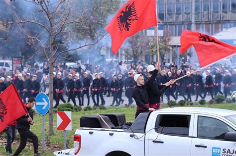 Marshi I Isa Boletinit Organizuar Nga Nxënësit E Shkollës Së Mesme Të Mjekësisë Tetovë Albazone