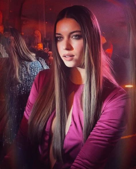 عفراء أوغلو سيران في الطائر الرفراف علمتني السيطرة على غضبي Et بالعربي