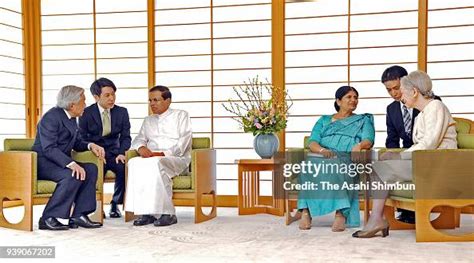 Sri Lankan President Maithripala Sirisena And His Wife Jayanthi News