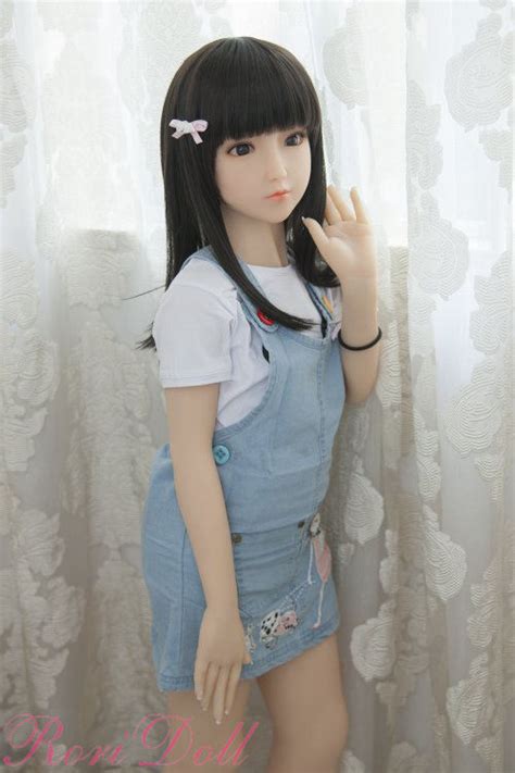 紗羅 公園しゃがんロリラブドール画像 可愛いギャルザフィットプレイメイト