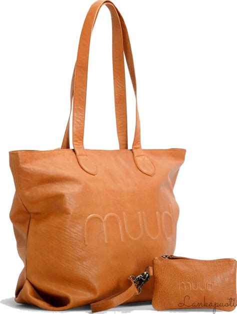 Muud Laura Kassi Laukut Ja Kassit Lankapuoti English