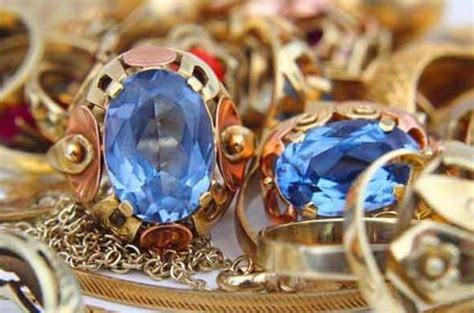 როგორ გავწმინდოთ ოქროს სამკაულები სახლის პირობებში