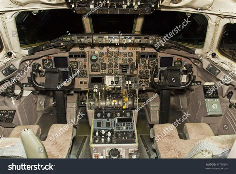 제트 항공기 조종실 스톡 사진 91770281 Shutterstock