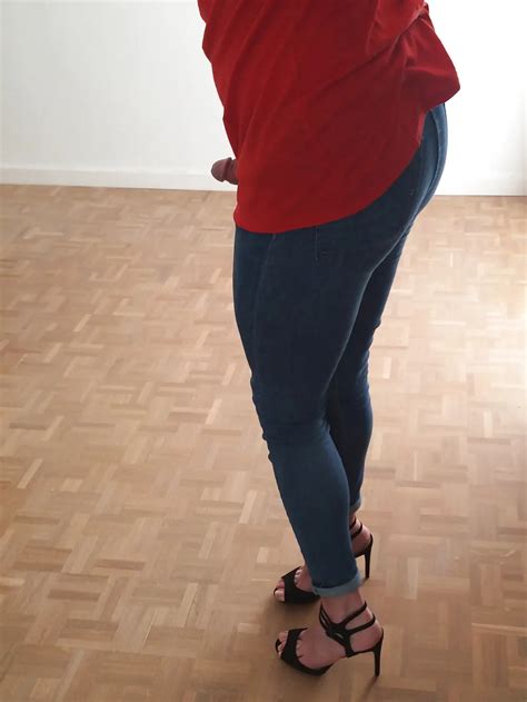 Jeans Red Top Whale Tail Nude Pics XHamster