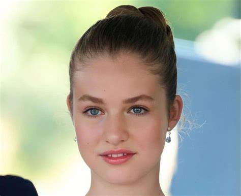 فرار دختر پادشاه اسپانیا از خانه به خاطر قرار گذاشتن با این فوتبالیست