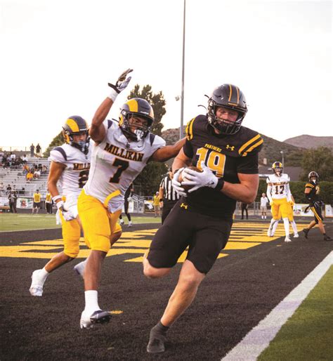 Newbury Parks Varsity Football Team Tackles Cif Playoffs Panther