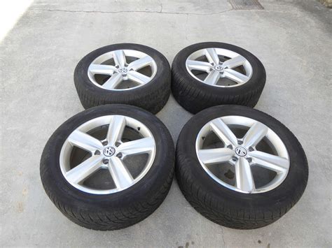 Dunlop 265-50 R19 | Ausstattungen - Reifen | Piccinini Macchine