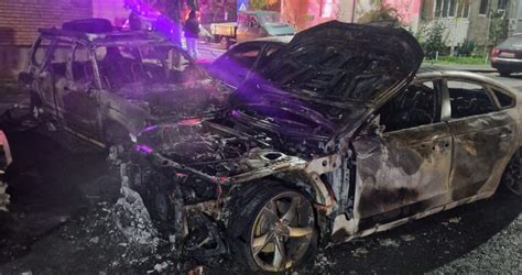 Mai Multe Mașini Au Luat Foc în Micălaca Pe Strada Beiuș Video · Special Arad