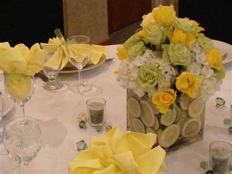 Pretty Summer Table Scape Passover Table Setting Passover Table Fun Table Settings