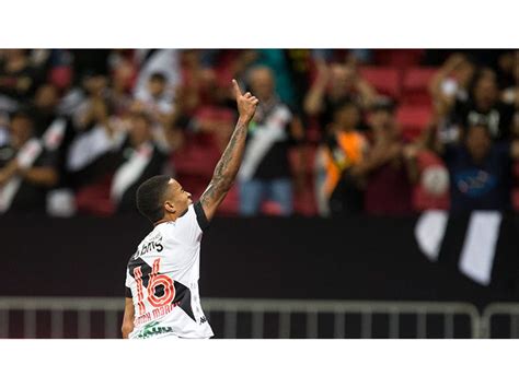 Após Marcar Golaço Pelo Vasco Erick Marcus Revela Que Passou Um Filme Na Cabeça Sensação