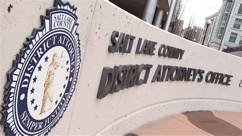 West Valley Police Reprimand Detective Over Relationship Da Called