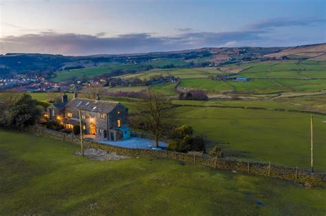 Property Of The Week Lee Cross Diggle Saddleworth Independent