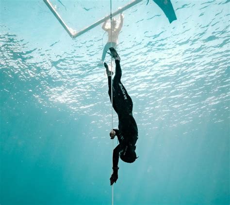 Freediver Zecchini Breaks Fim World Record