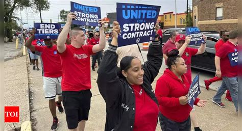 Us Auto Workers Vote To Authorize Strike If Contract Talks Fail Times Of India