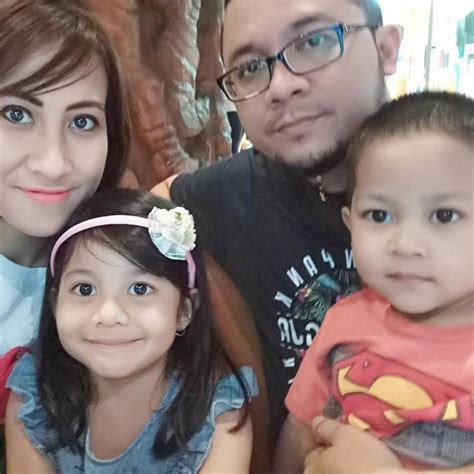 Jarang Tersorot Intip 7 Potret Nia Dan Adit Afi Langgeng Hampir 11