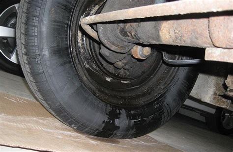 What can cause brake fluid leaking by back wheels : r/MechanicAdvice