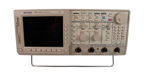 Tektronix Tds744a For Sale 2795 00 Accusource Electronics
