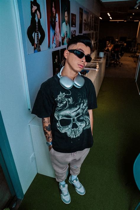 ក្រោយមានអ្នកថា អត់លុយធ្វើ Concert វណ្ណដា បែរជាធ្វើ គេងលេង លើលុយដុល្លារធ្វើមិនដឹង Khmerload