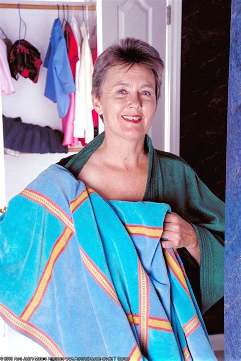 Sexy Granny Spreading Her Hairy Patch Porn Pictures Xxx Photos Sex Images Pictoa