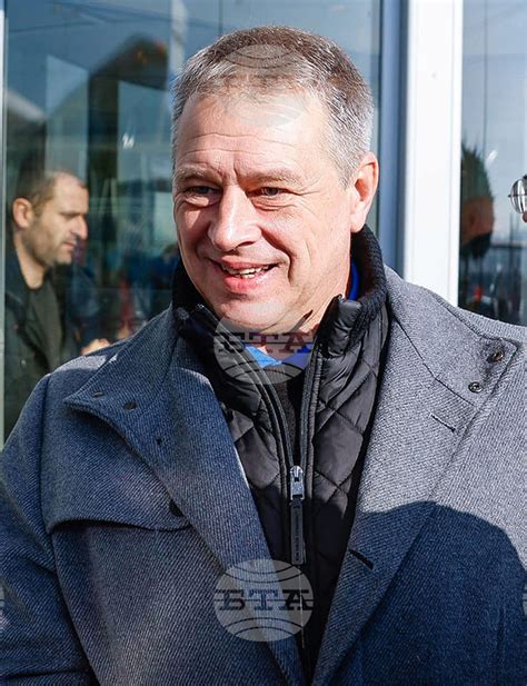 Иво Ивков „Отново ще имаме изключително тежки периоди около лицензирането“ Утро