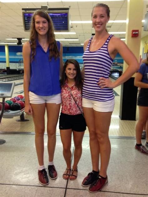 23 Tall Women Who Dwarf Everyone Around Them Wow Gallery EBaum S World