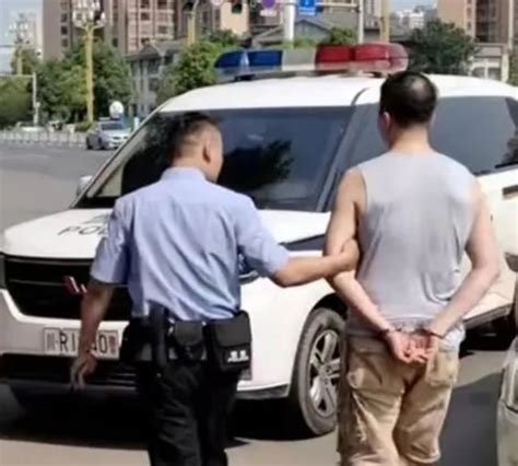 老人将双胞胎孙女扔在街头的背后,可能藏着一个巨大的话题 知乎 老人将双胞胎孙女扔在街头的背后,可能藏着一个巨大的话题 知乎