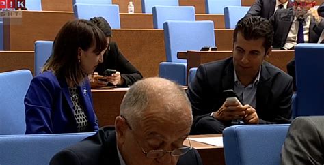 ПЪРВО В ПИК Tv Депутатите разглеждат закона за местните данъци и такси препитват министри