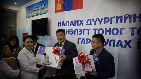 Налайх дүүргийн хүүхдийн эмнэлэгт 1 сая юанийн тоног төхөөрөмж гардууллаа News Mn