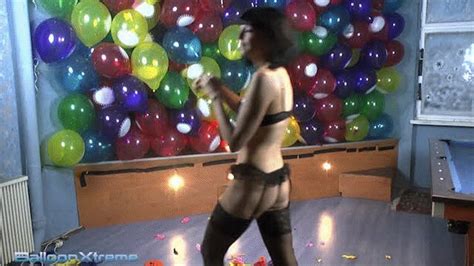 Balloonxtreme 4 Girls Balloon Avalanche Balloondorado Clips4sale