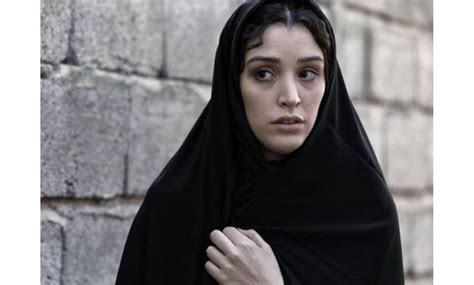 تصاویر تیپ و استایل متفاوت پادینا کیانی بازیگر نقش شادی خارج از سریال